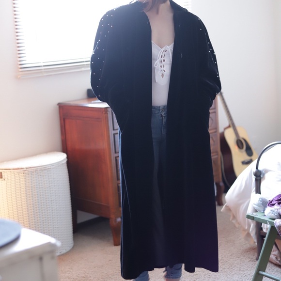Vintage | Jackets & Coats | Vintage Luxurious Pearl Velvet Duster ...